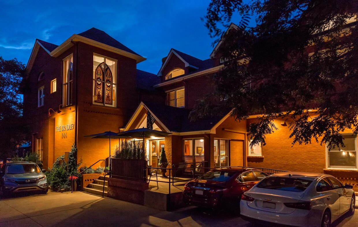 Boutique Boulder Inn | The Bradley Boulder Inn